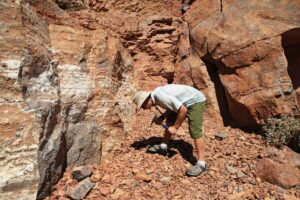 Your Guide to Montana Rockhounding Sites, Tools, and Tips - Pocket Montana