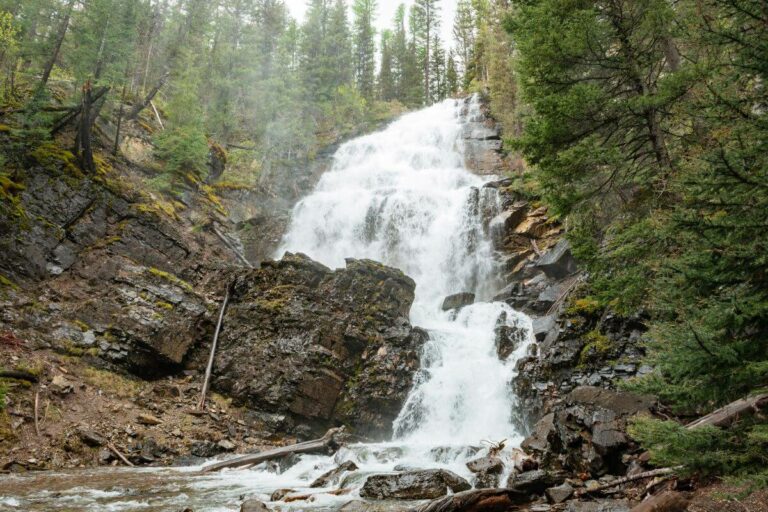 21 Scenic Montana Waterfalls to Visit on Your Next Adventure - Pocket ...