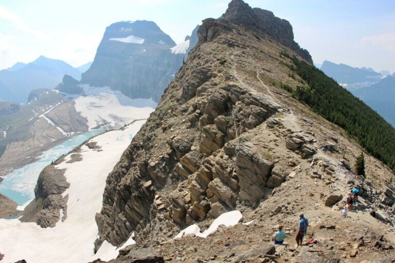 Discover Oberlin Falls: A Hiking Adventure Guide - Pocket Montana